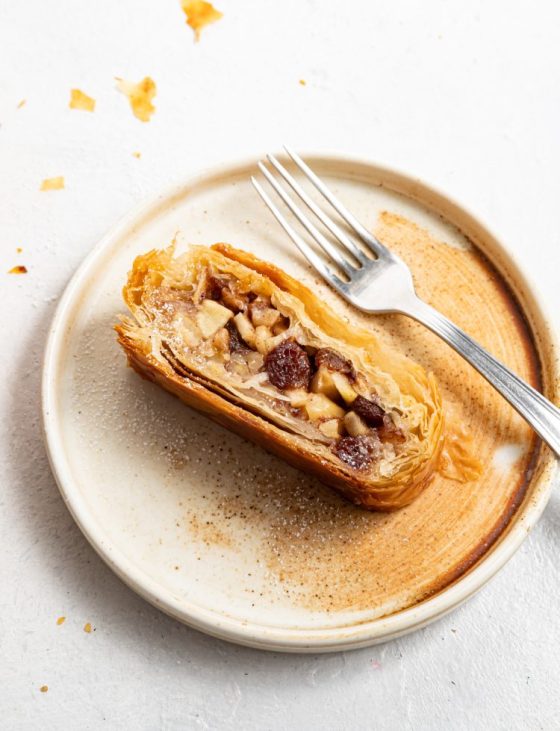 Apple strudel with phyllo dough and golden raisins